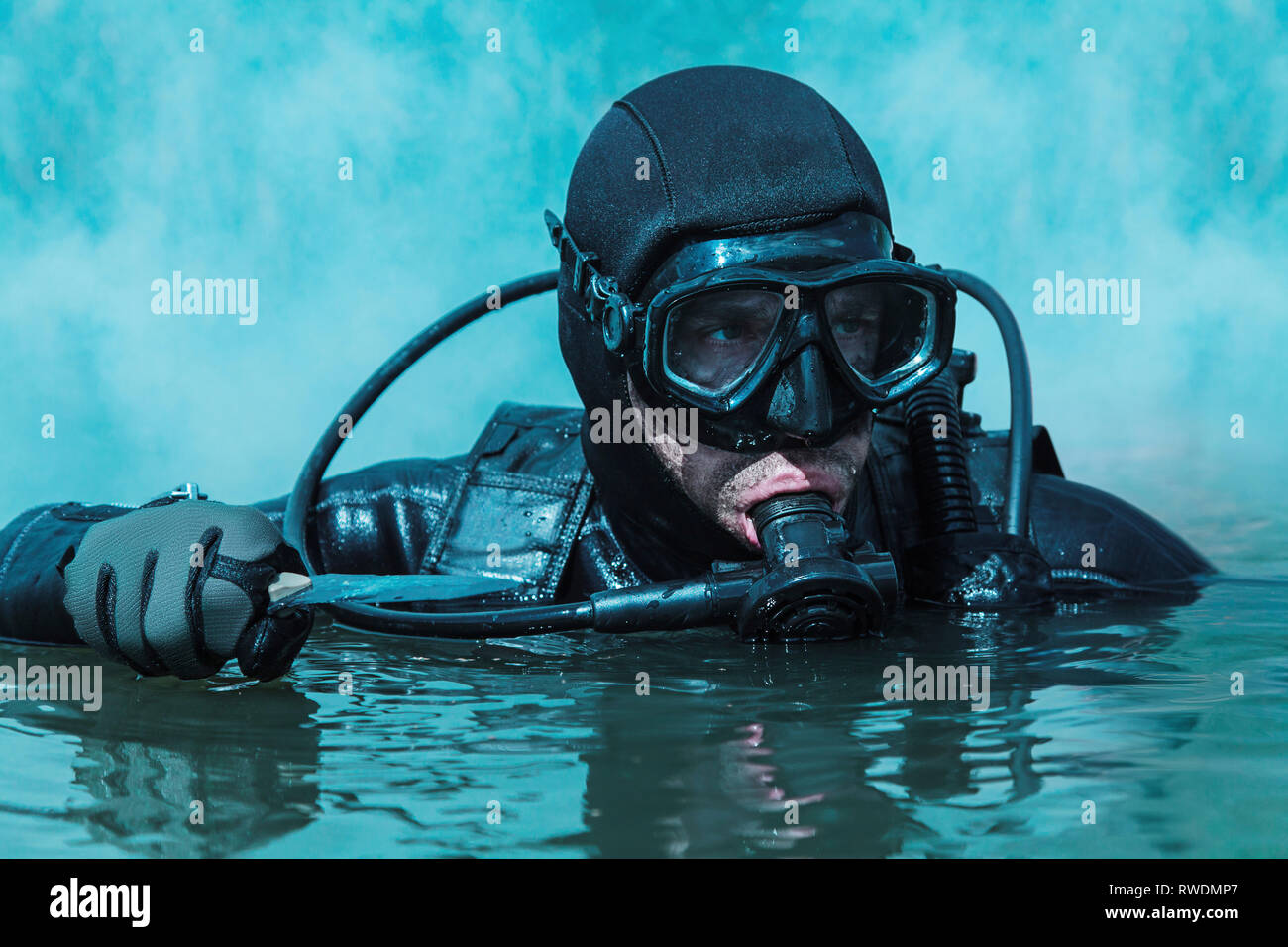 Kopf und schultern des tauchers -Fotos und -Bildmaterial in hoher ...