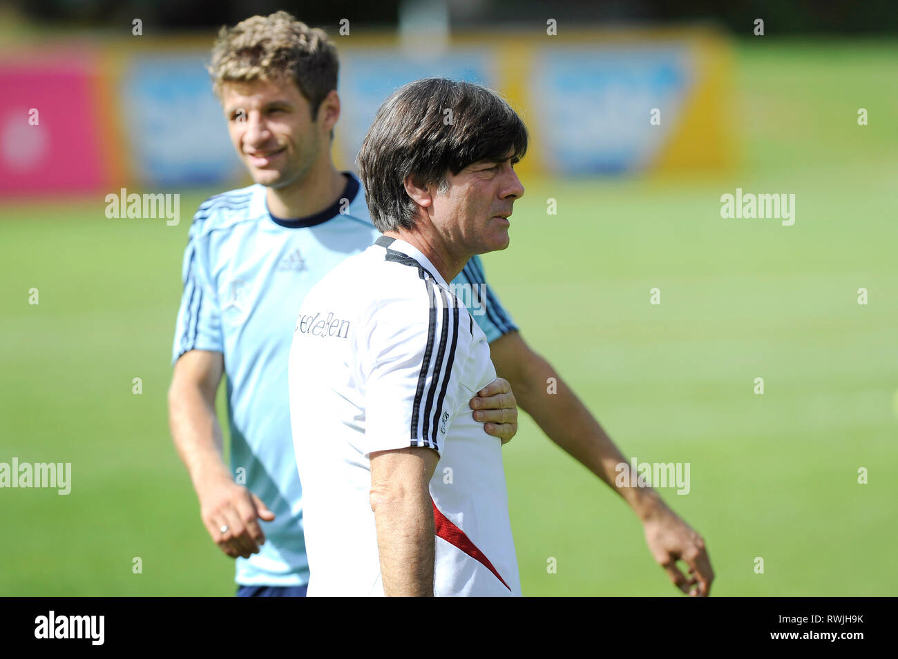 Bundestrainer Joachim Jogi Löw, NIEDRIG (GER) und Thomas Müller. Archiv ...