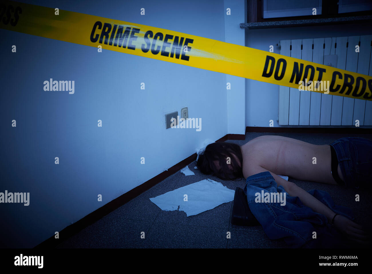 Crime scene murder investigation bloody -Fotos und -Bildmaterial in ...