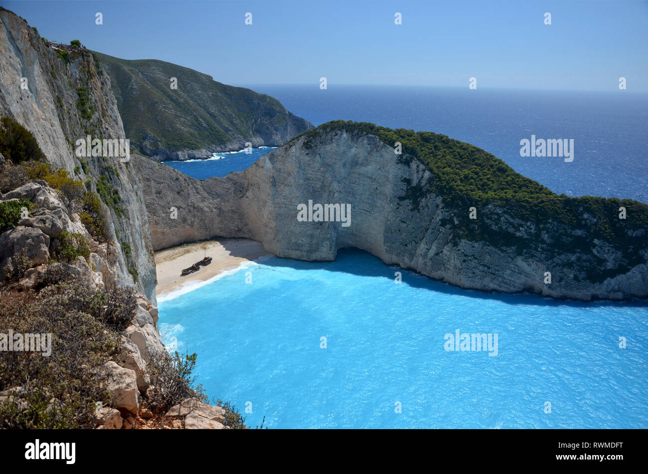 Navagio beach view -Fotos und -Bildmaterial in hoher Auflösung – Alamy