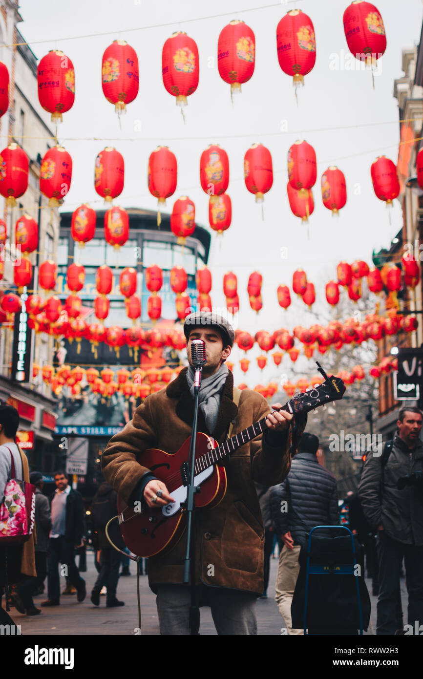 Graffiti von ldn graffiti -Fotos und -Bildmaterial in hoher Auflösung ...