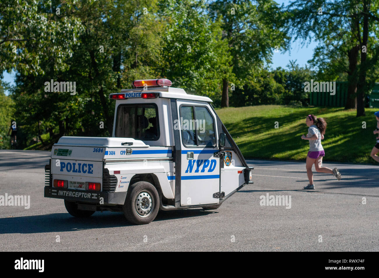Polizei Fahrzeug im Central Park in New York City, Manhattan, New York ...