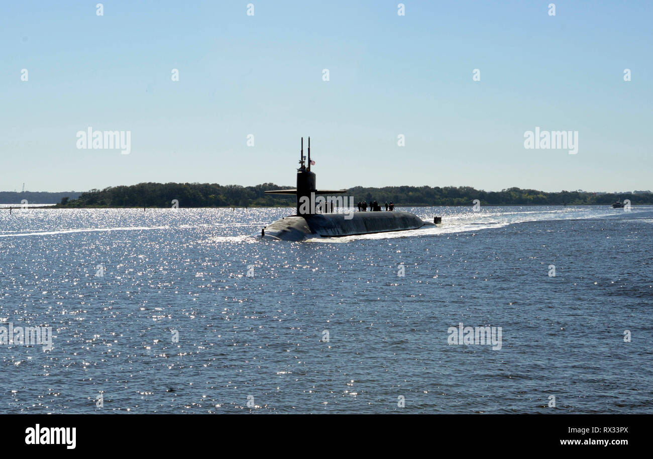 Die Ohio-Klasse ballistischen Raketen-U-Boot USS Rhode Island (SSBN 740 ...