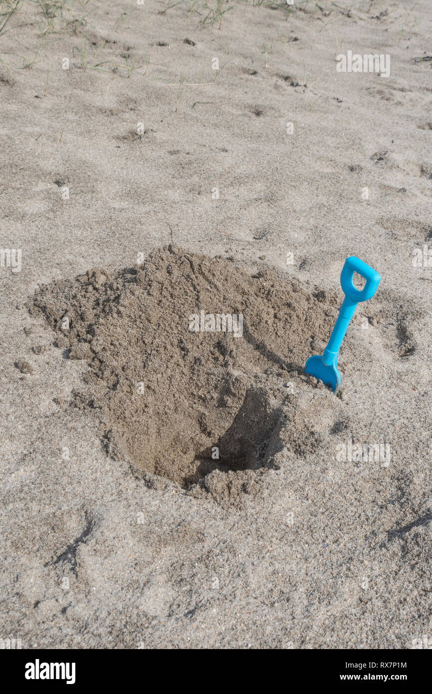 Ein loch idiom graben -Fotos und -Bildmaterial in hoher Auflösung – Alamy