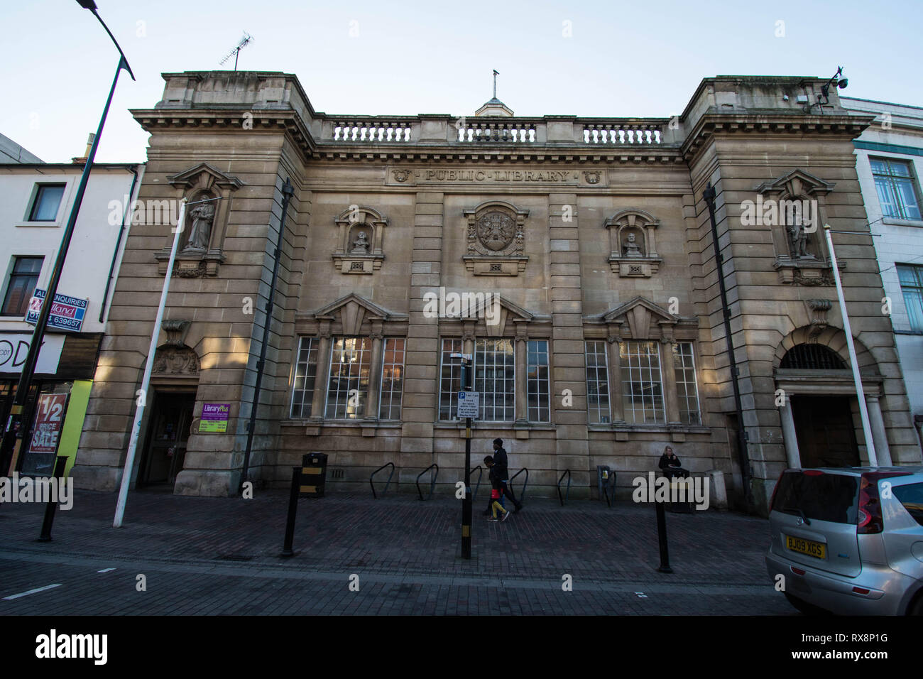 Abington street bibliothek -Fotos und -Bildmaterial in hoher Auflösung ...