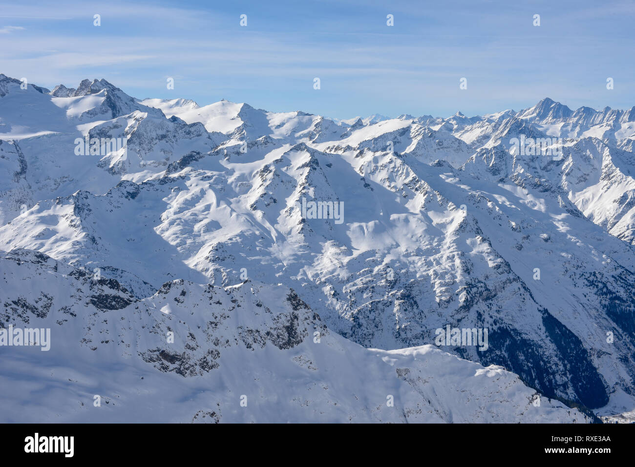 Titlis cliff walk -Fotos und -Bildmaterial in hoher Auflösung – Alamy