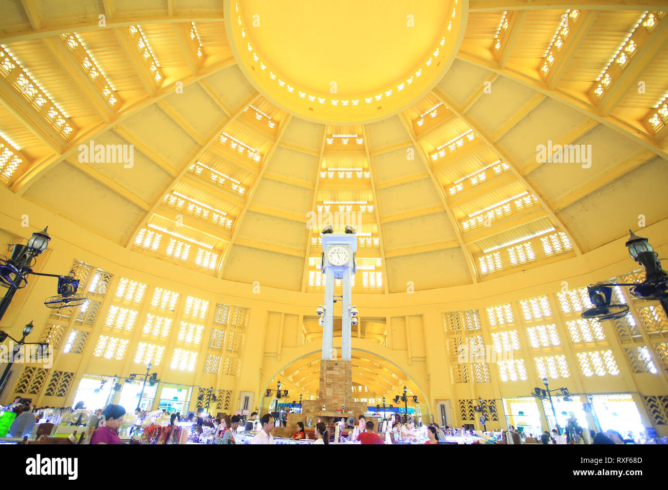 Phnom pen cambodia asien -Fotos und -Bildmaterial in hoher Auflösung ...