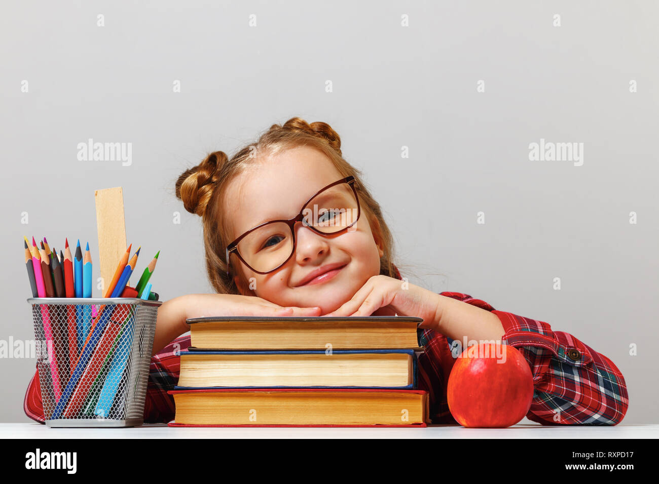 Dickes kind -Fotos und -Bildmaterial in hoher Auflösung – Alamy