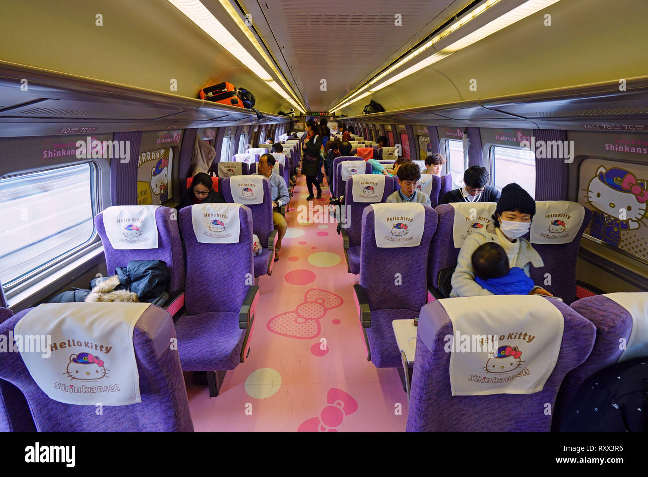 Hello kitty bullet train -Fotos und -Bildmaterial in hoher Auflösung ...