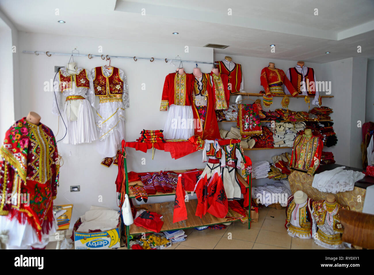 Eastern costume -Fotos und -Bildmaterial in hoher Auflösung – Alamy