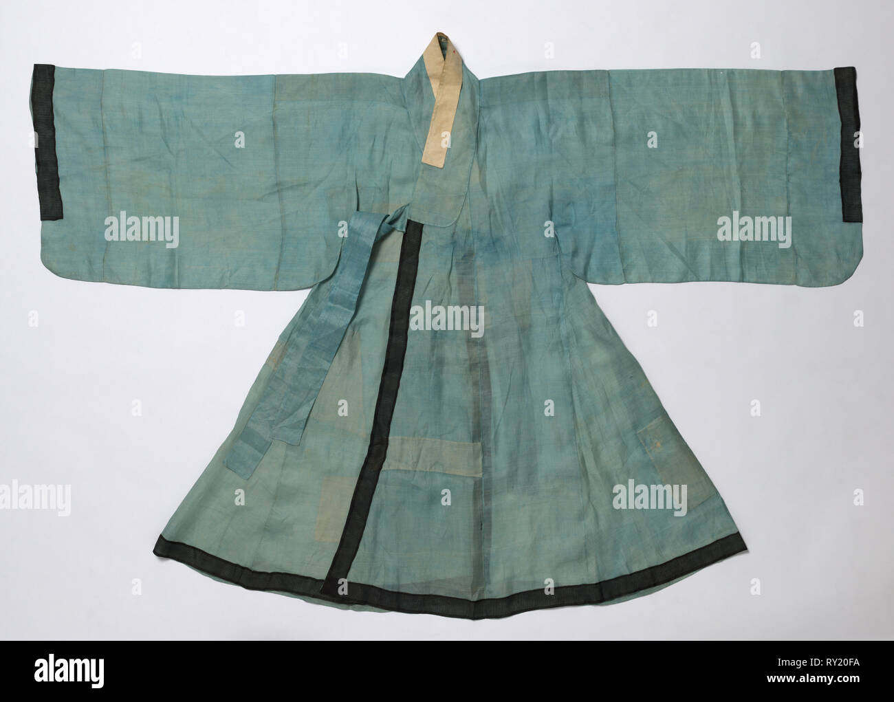 Schwarzer saum -Fotos und -Bildmaterial in hoher Auflösung – Alamy