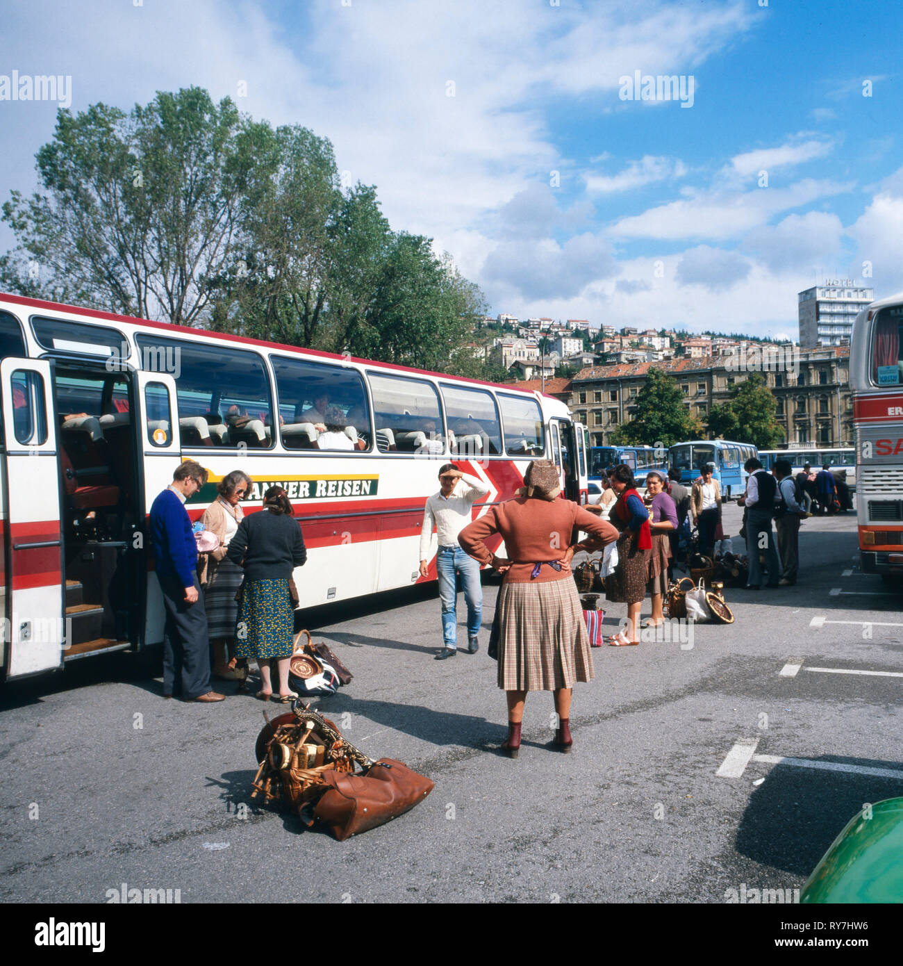Reisebus aus den 1970er jahren -Fotos und -Bildmaterial in hoher ...