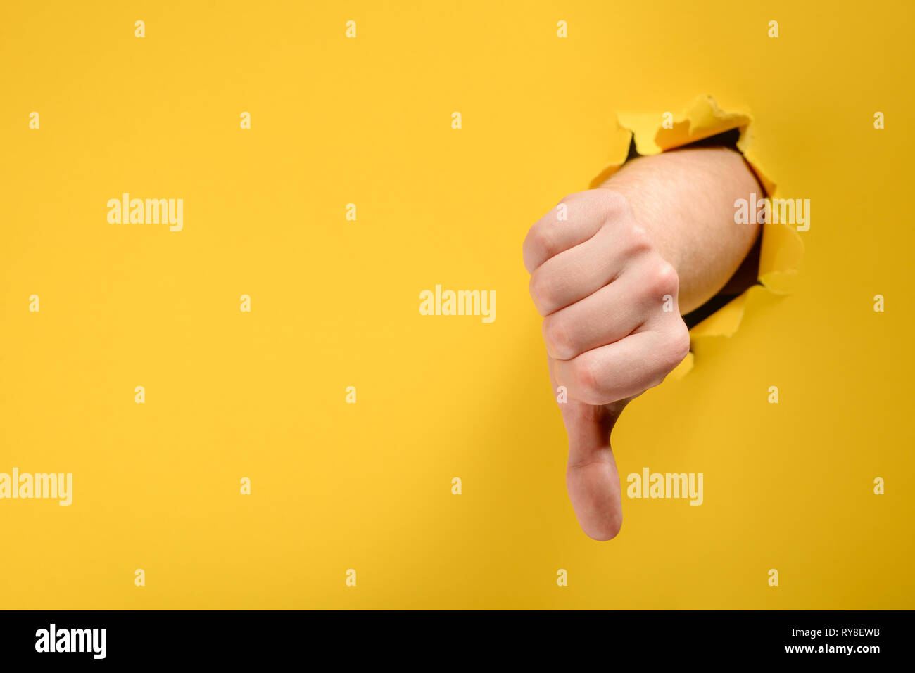 Daumen Nach Unten Symbol Stockfotos und -bilder Kaufen - Alamy