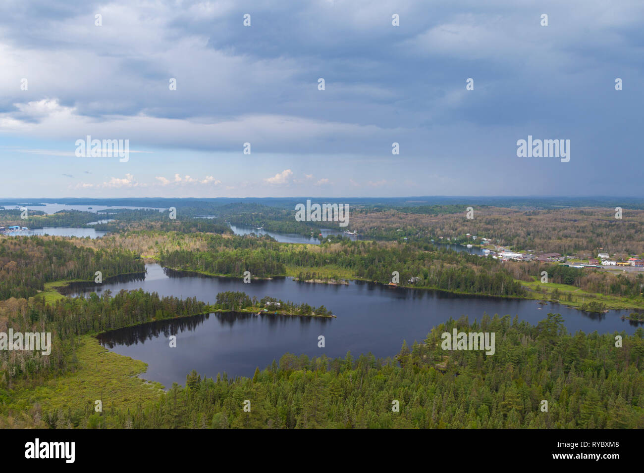 Temagami feuerturm -Fotos und -Bildmaterial in hoher Auflösung – Alamy