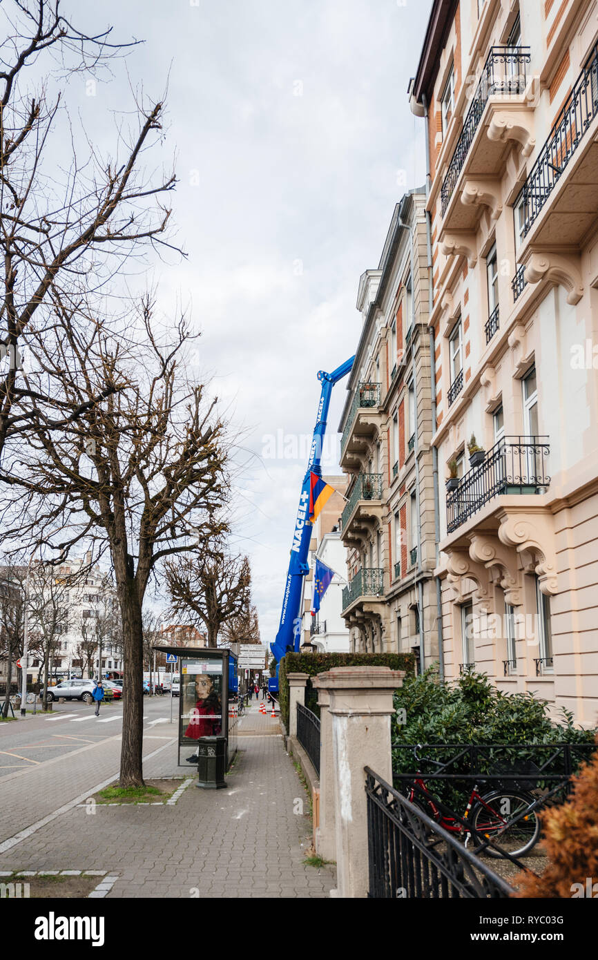 Faszinierend Sie Mochten Ladung Auf Dem Dach Fotos