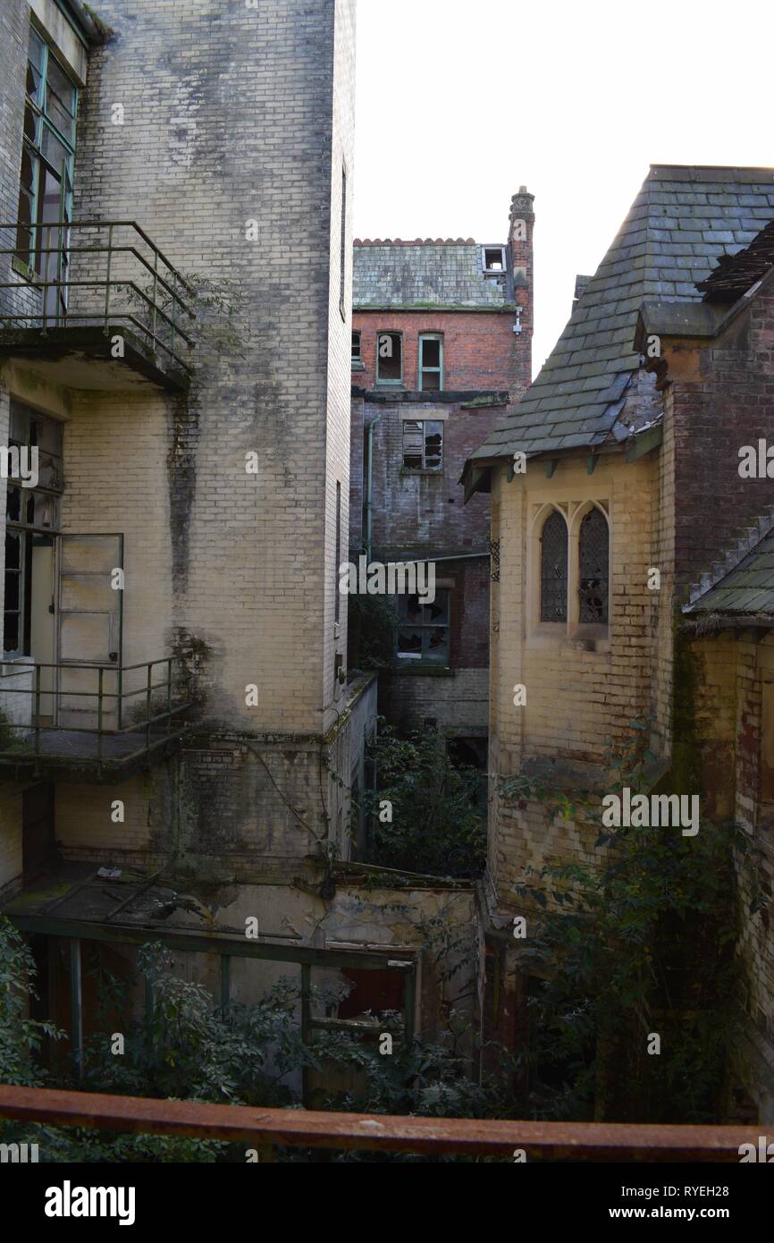 Verlassene stadt -Fotos und -Bildmaterial in hoher Auflösung – Alamy