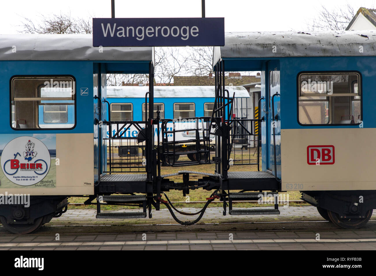 Insel Wangerooge Insel Bahnhof, Inselbahn auf die Fähre, Ostfriesland ...