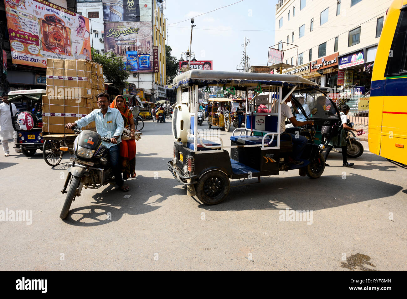 Carrefour inde -Fotos und -Bildmaterial in hoher Auflösung – Alamy