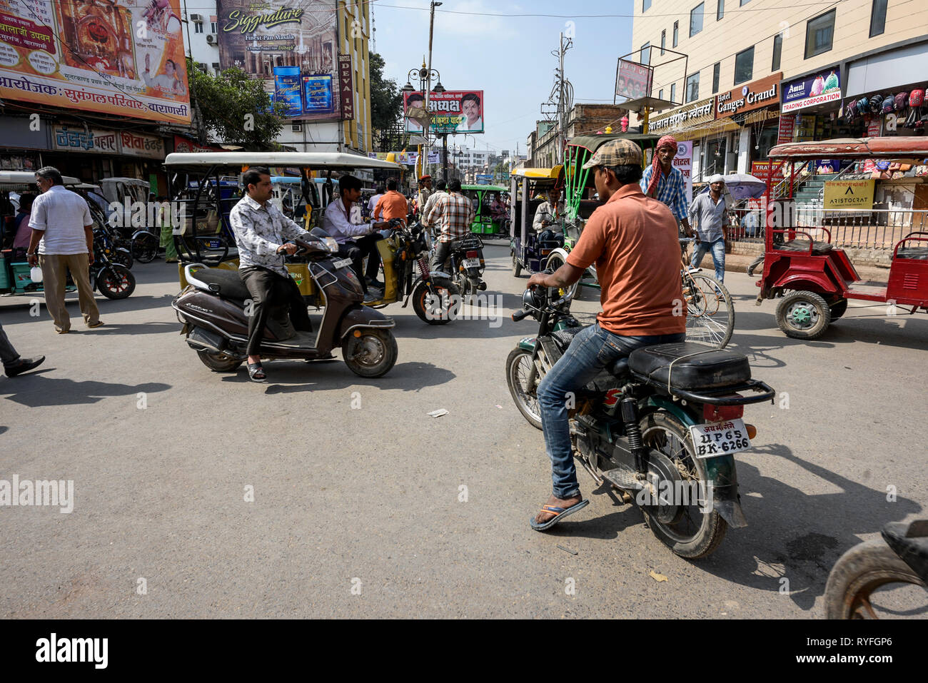 Carrefour inde -Fotos und -Bildmaterial in hoher Auflösung – Alamy