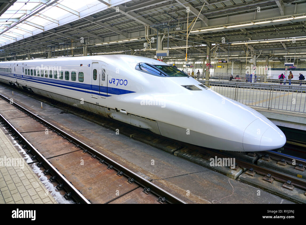 OSAKA, Japan-23 FEB 2019 - EIN N700 High Speed bullet Shinkansen Zug ...