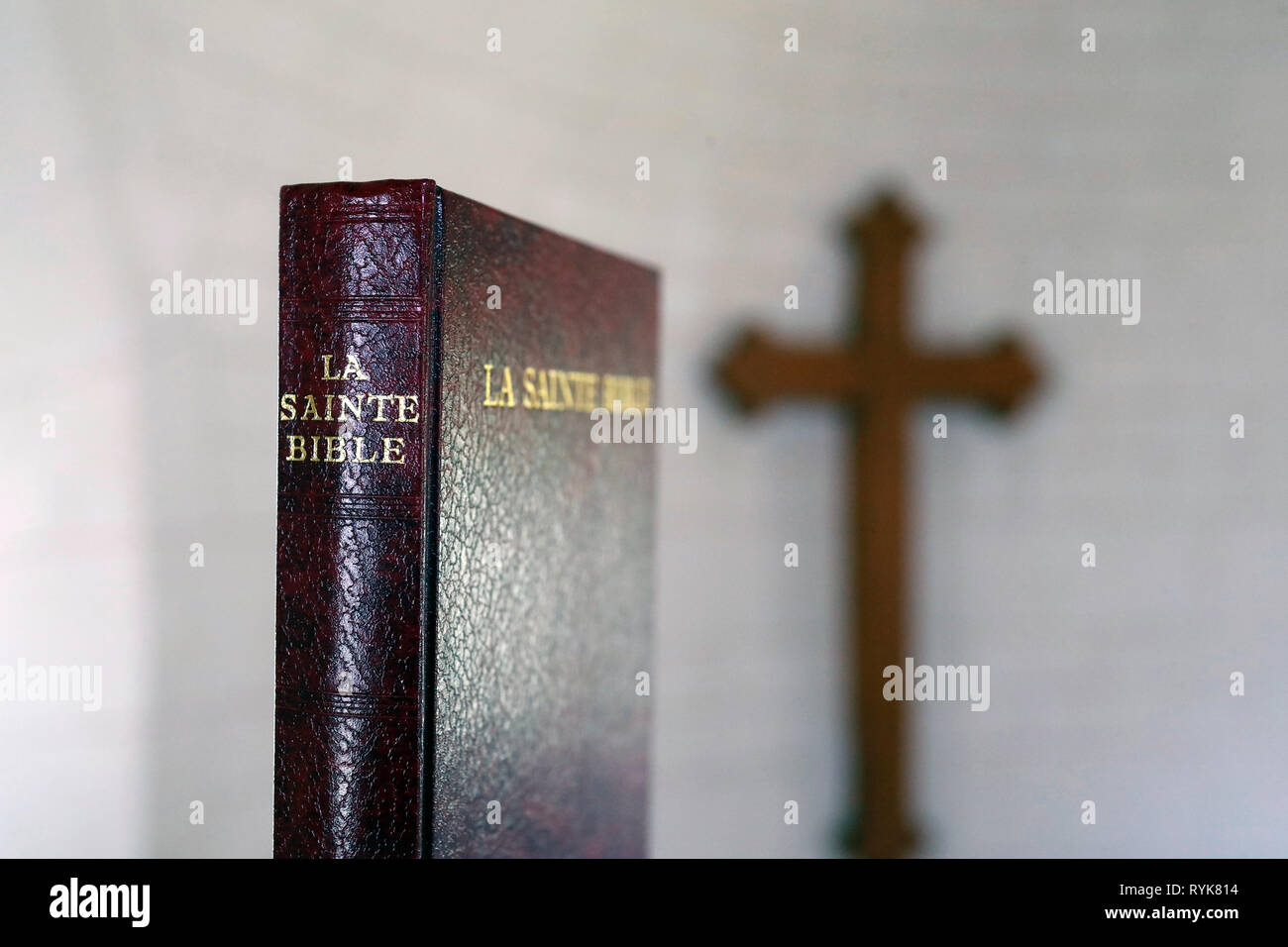 Pfarrkirche zum heiligen kreuz -Fotos und -Bildmaterial in hoher Auflösung – Alamy