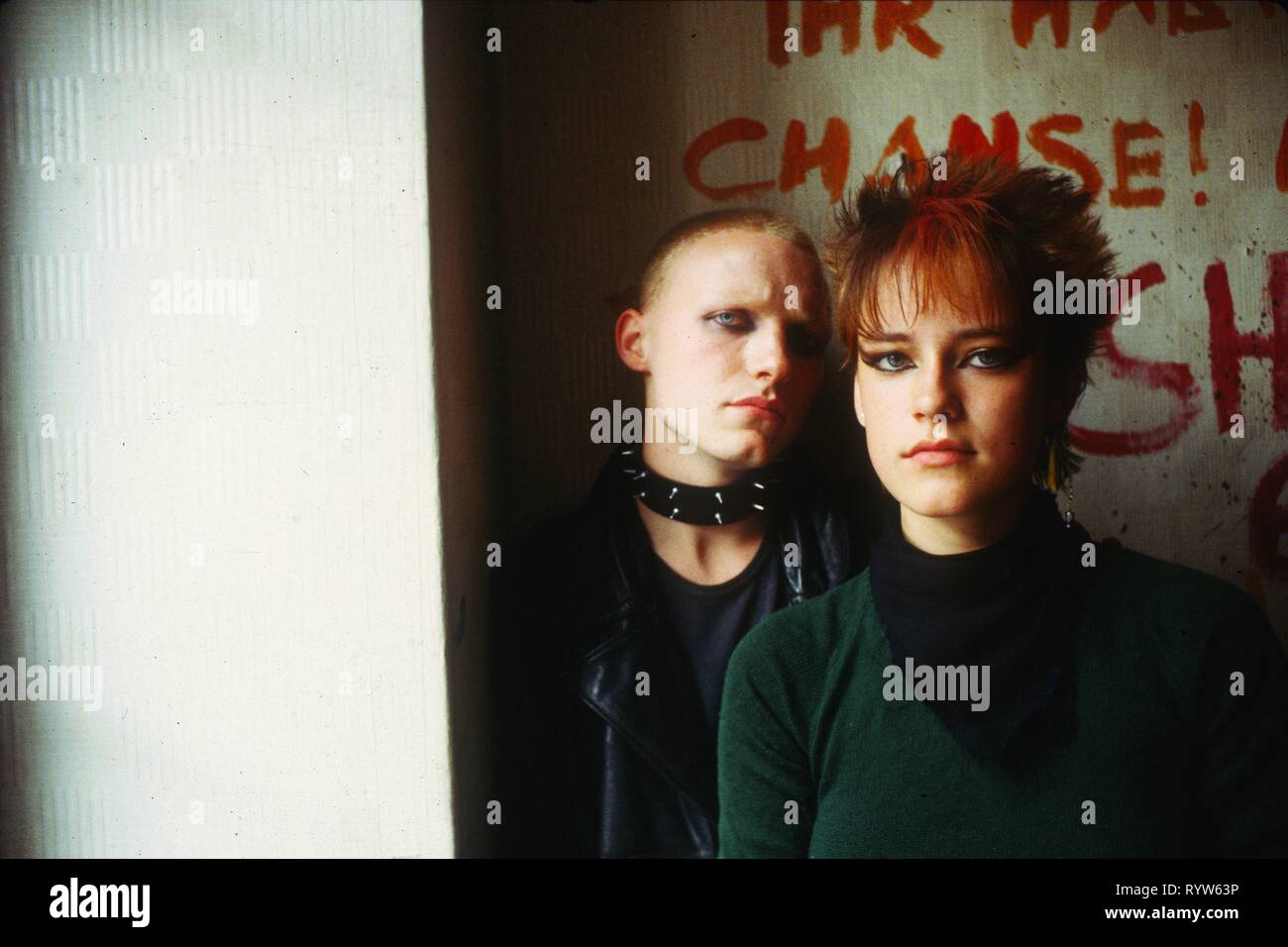 Berlin punks -Fotos und -Bildmaterial in hoher Auflösung – Alamy