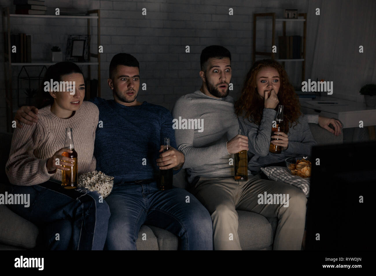 Erwachsene filme -Fotos und -Bildmaterial in hoher Auflösung – Alamy