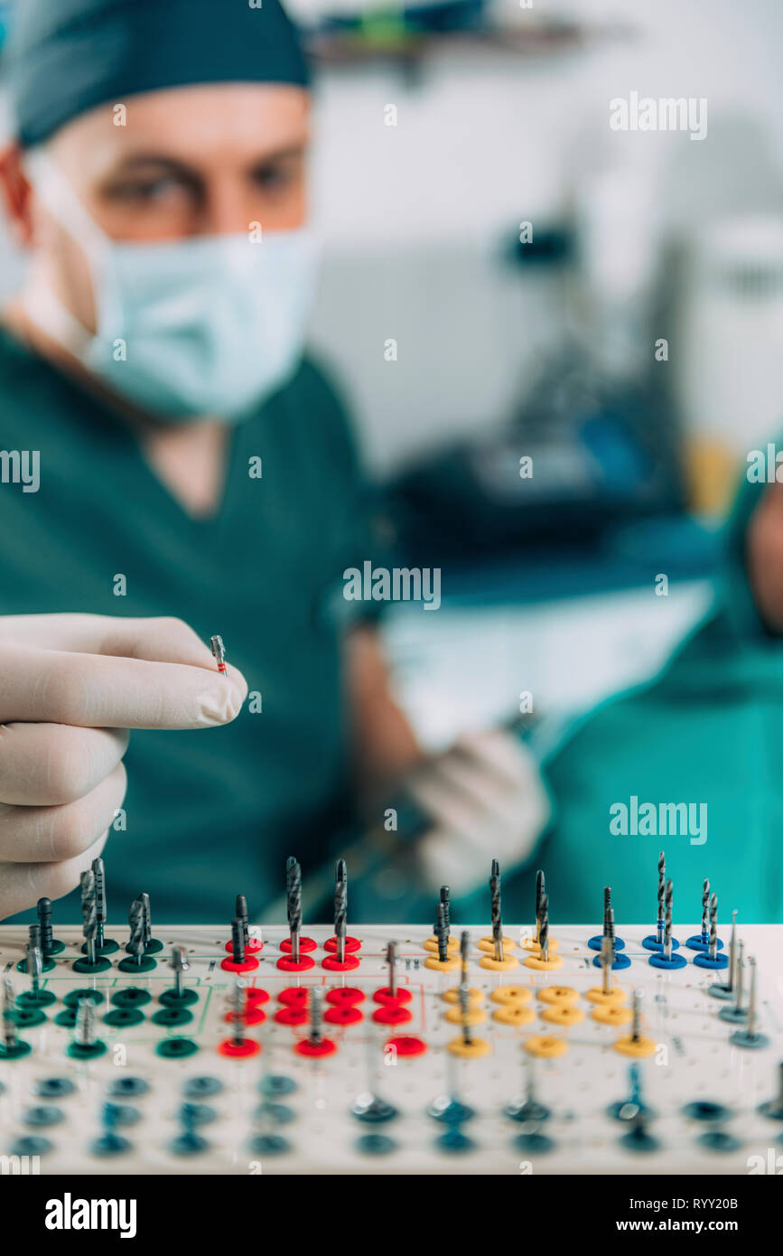 Bohrer Zahnarzt Stockfotos und -bilder Kaufen - Alamy