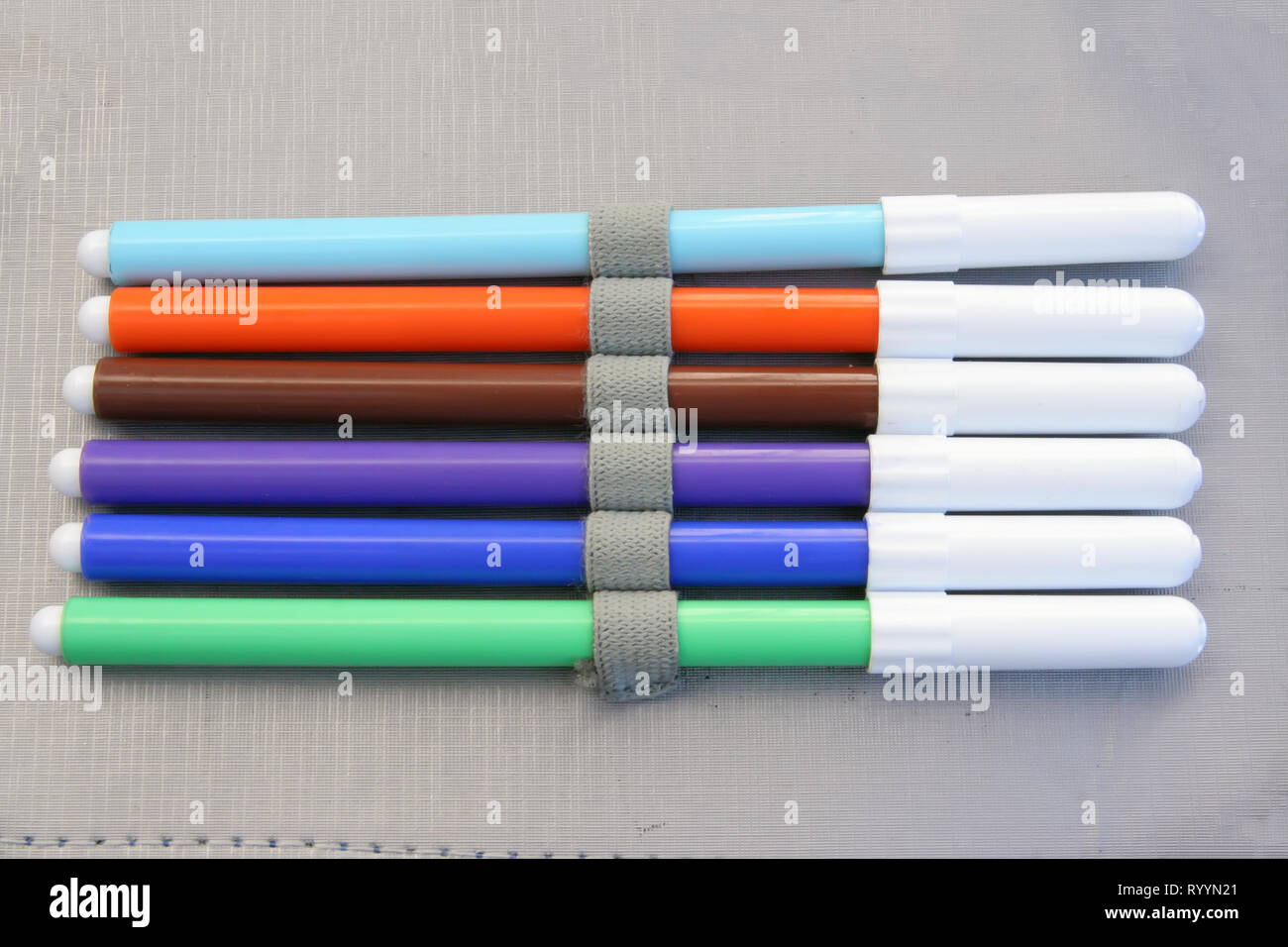 Filzstifte in ihrer box -Fotos und -Bildmaterial in hoher Auflösung – Alamy