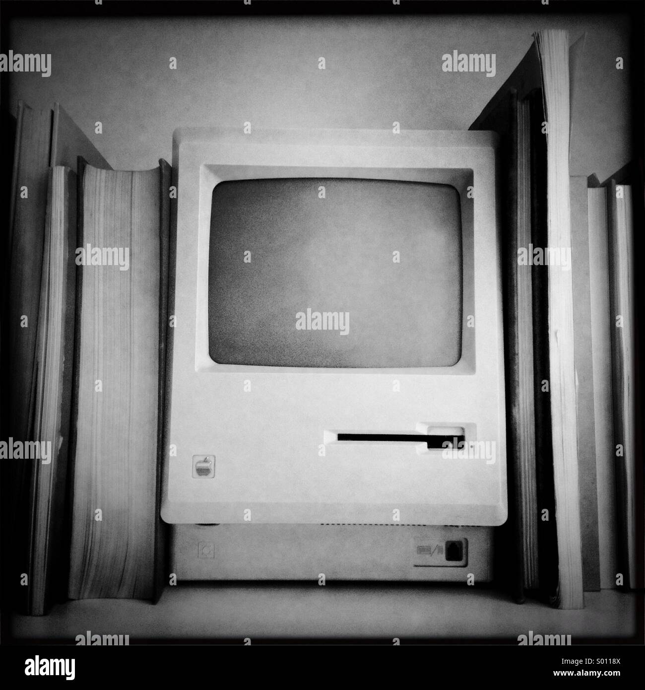 Alter macintosh computer -Fotos und -Bildmaterial in hoher Auflösung ...
