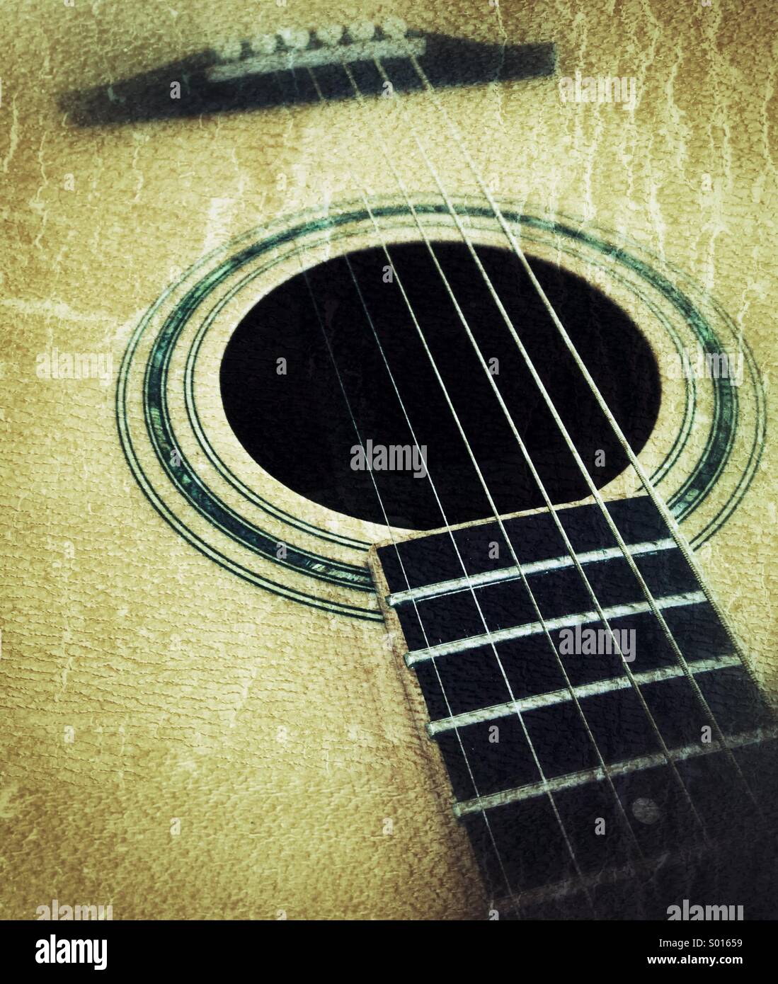 Akustikgitarre hautnah -Fotos und -Bildmaterial in hoher Auflösung – Alamy