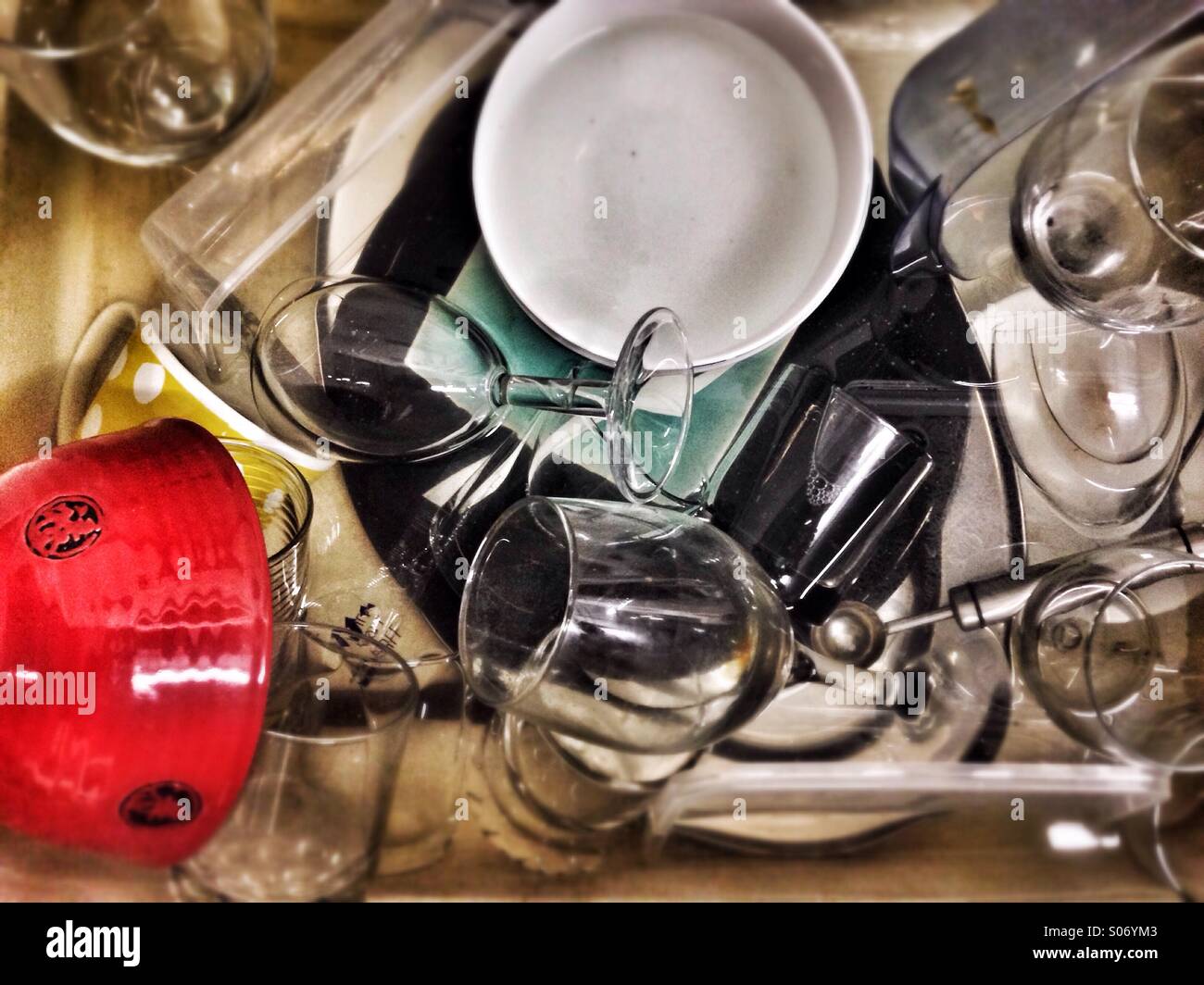 Geschirr reinigung -Fotos und -Bildmaterial in hoher Auflösung – Alamy