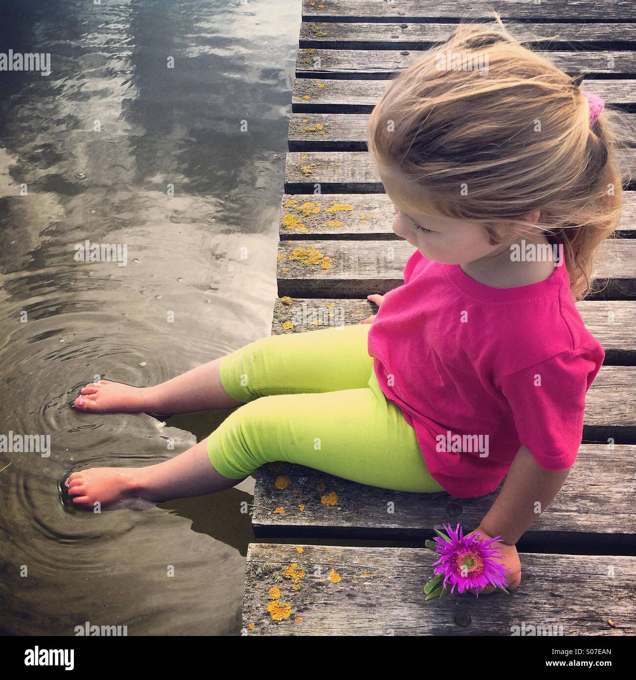 Zierliche Mädchen Stockfotos Und Bilder Kaufen Alamy