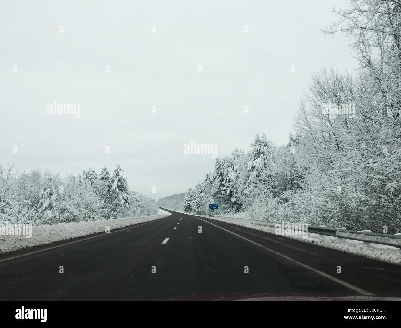 Autobahn im winter -Fotos und -Bildmaterial in hoher Auflösung – Alamy