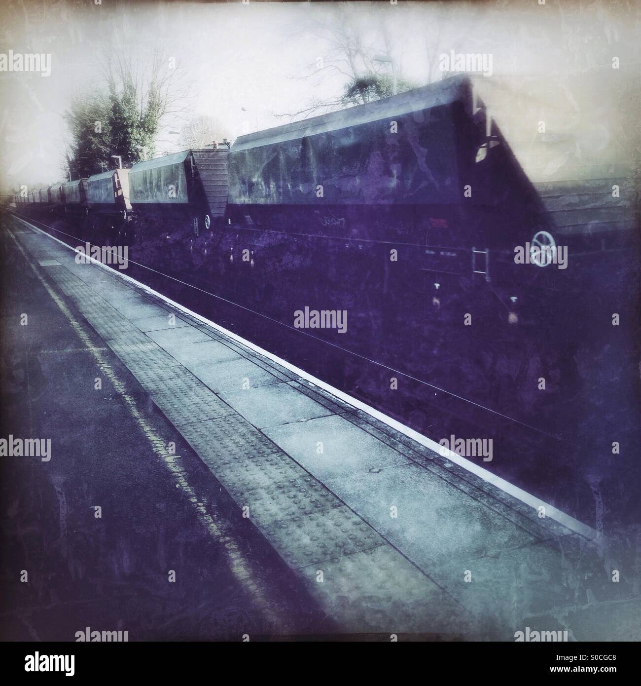 Alter bahnsteig -Fotos und -Bildmaterial in hoher Auflösung – Alamy