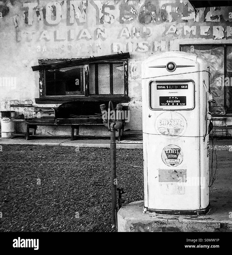Alte tankstelle -Fotos und -Bildmaterial in hoher Auflösung – Alamy