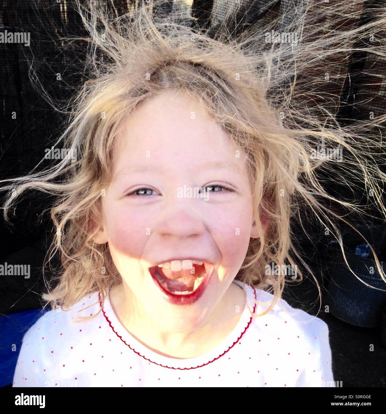 Extreme statische Mädchen Stockfotografie - Alamy