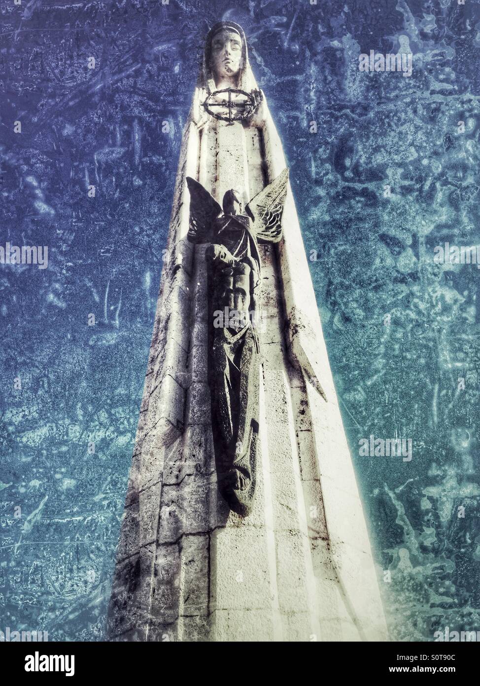 Statue der Jungfrau Maria und der Engel. Sanktuario La Virgen De La ...