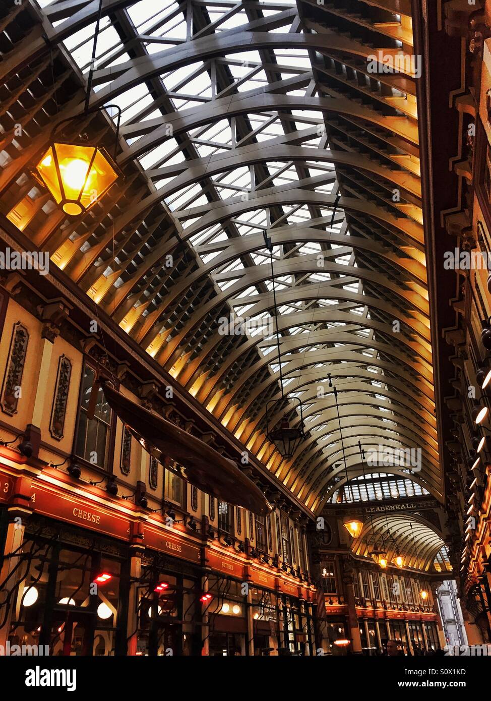 Arcade arch -Fotos und -Bildmaterial in hoher Auflösung – Alamy
