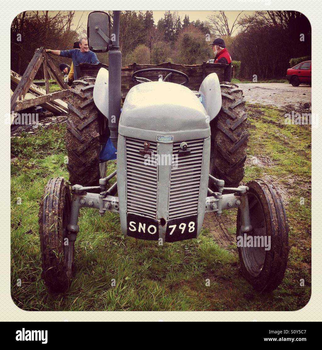 1951 ferguson tractor -Fotos und -Bildmaterial in hoher Auflösung – Alamy
