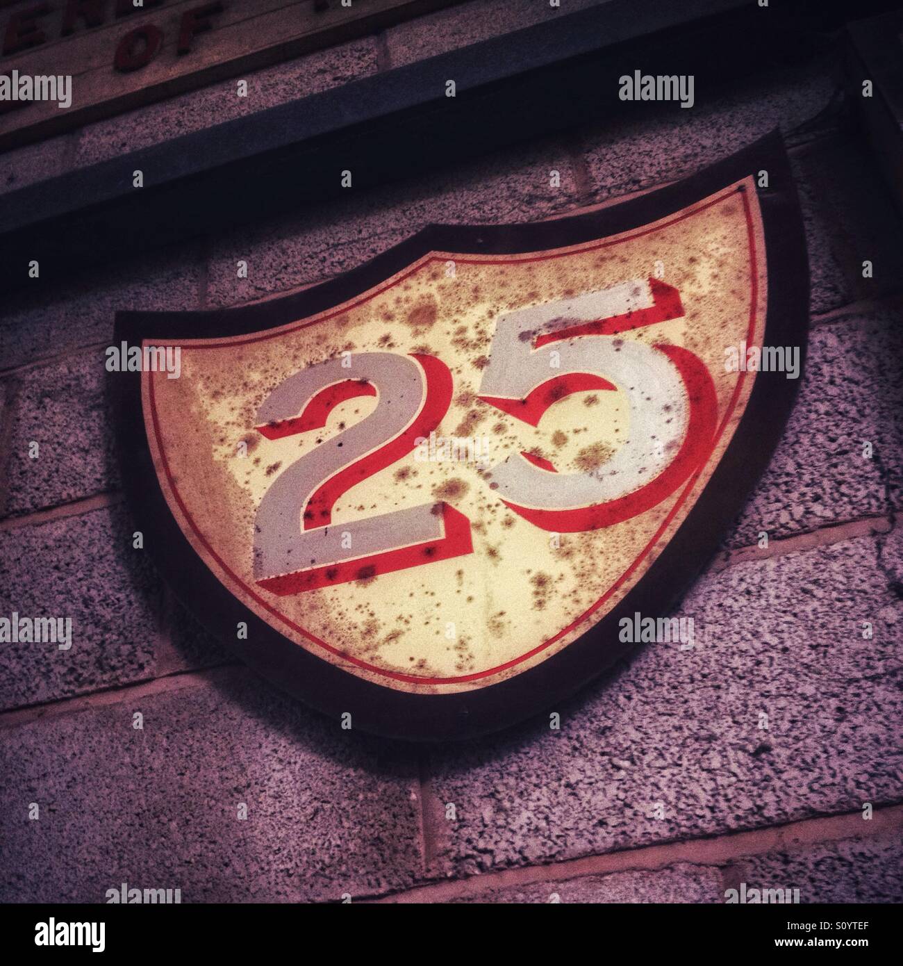 Jubiläumsnummer 25 -Fotos und -Bildmaterial in hoher Auflösung – Alamy
