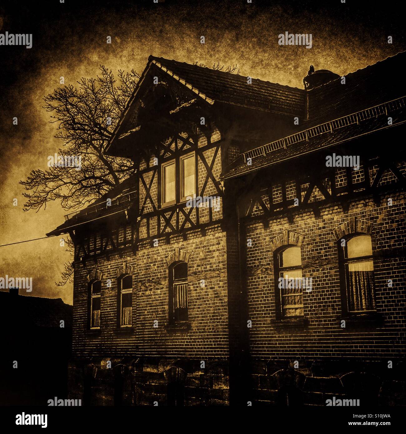 Gruseliges Haus Stockfotos und -bilder Kaufen - Alamy
