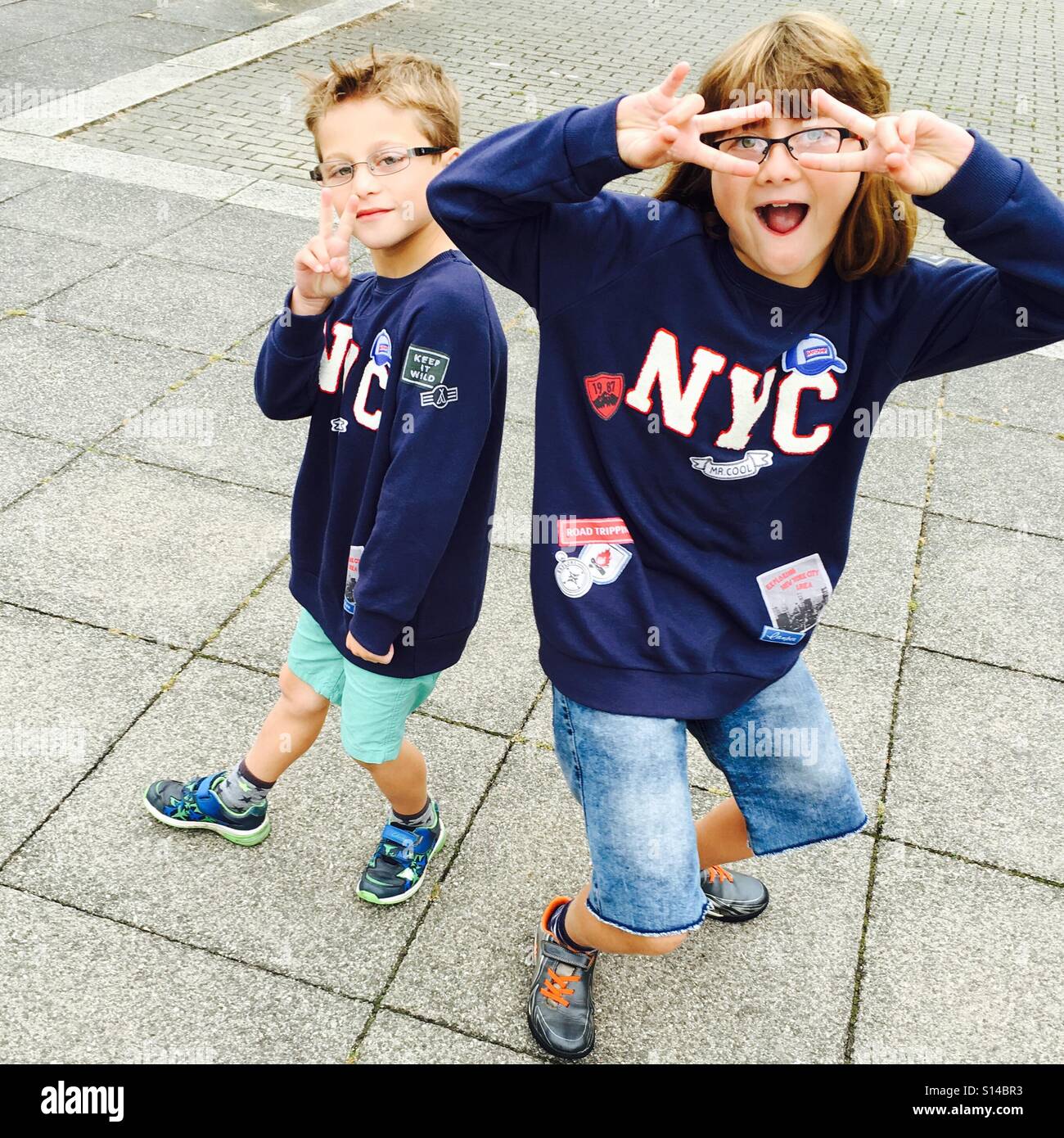 Die Coolen Kinder Stockfotos und -bilder Kaufen - Alamy