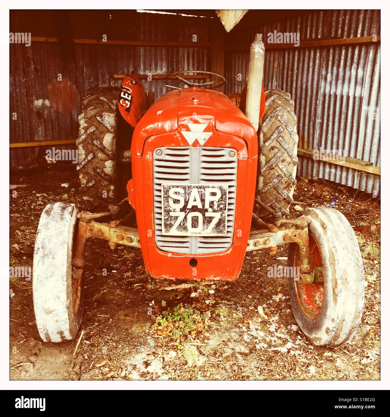 Massey Ferguson Traktor Alt Stockfotos und -bilder Kaufen - Alamy