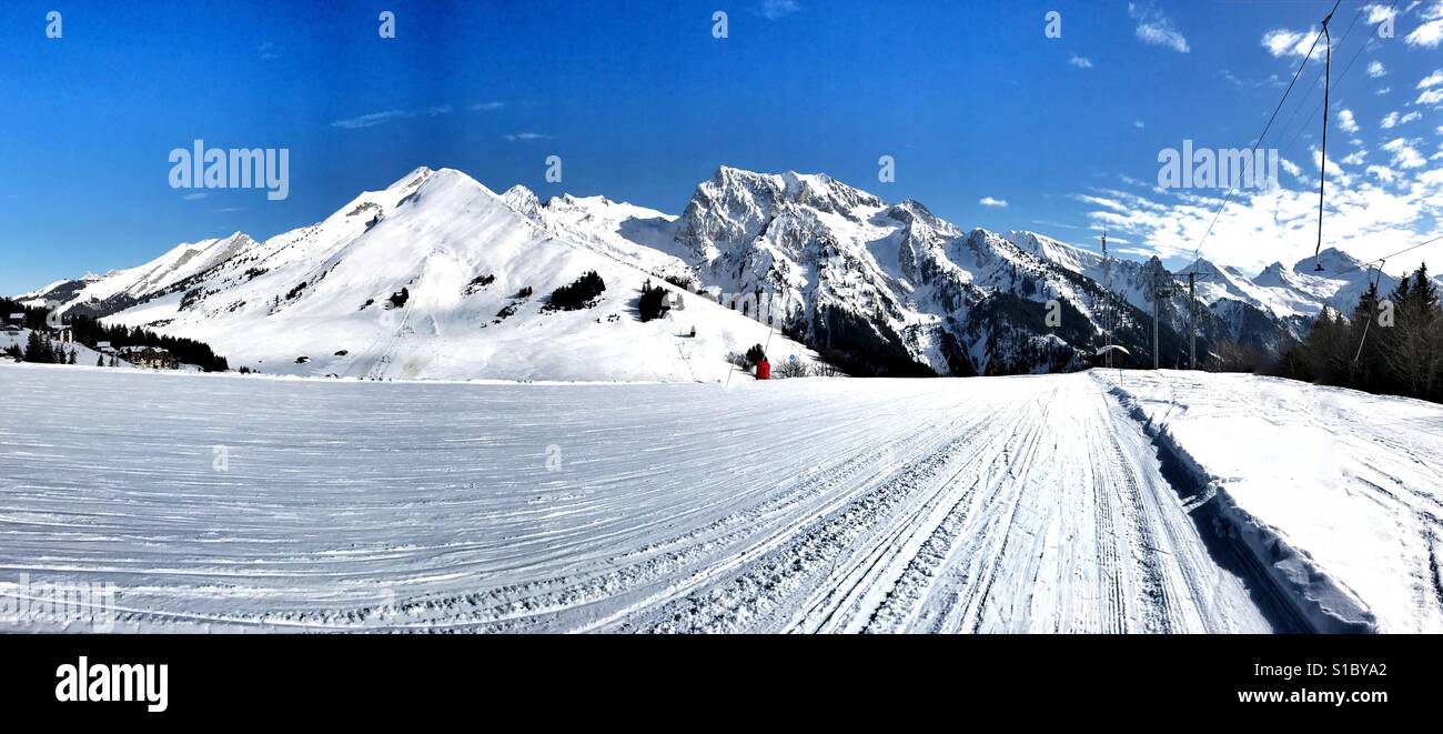 On the piste -Fotos und -Bildmaterial in hoher Auflösung – Alamy
