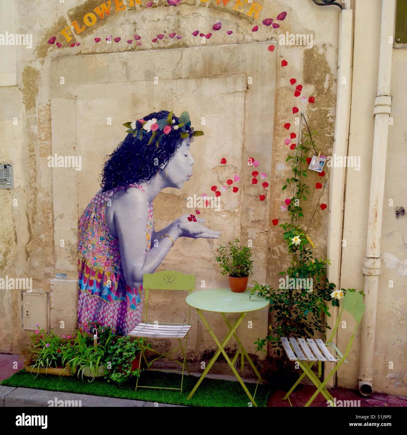 Graffiti installation -Fotos und -Bildmaterial in hoher Auflösung – Alamy