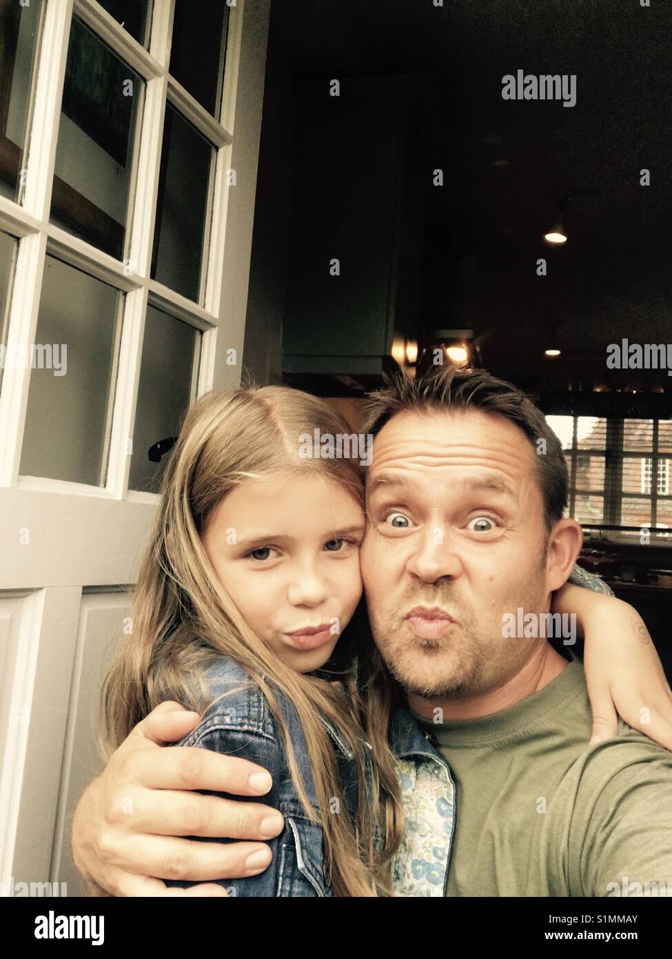 Lustiges Familien Selfie Fotos Und Bildmaterial In Hoher Auflösung