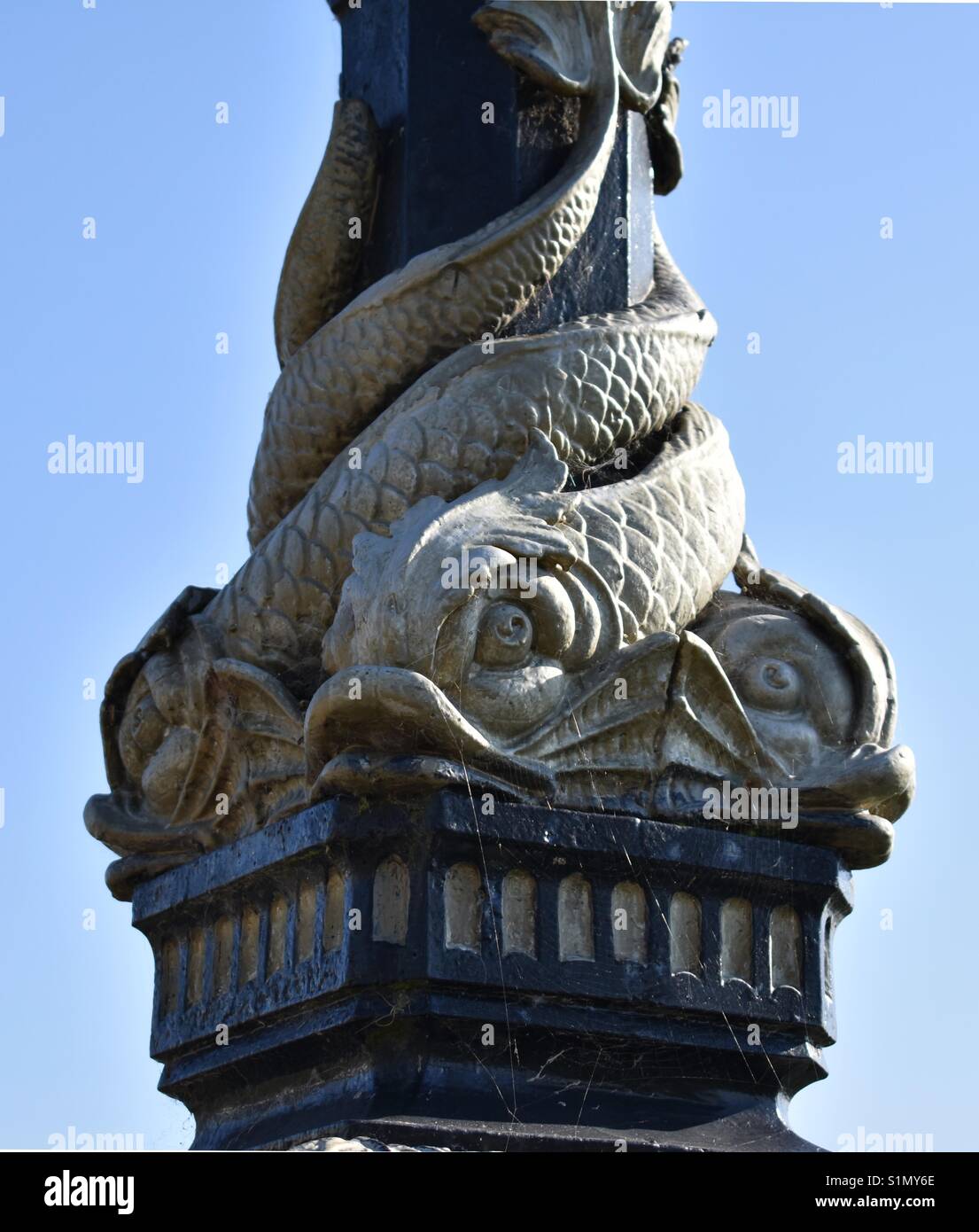 Fisch laternenpfahl statue -Fotos und -Bildmaterial in hoher Auflösung ...