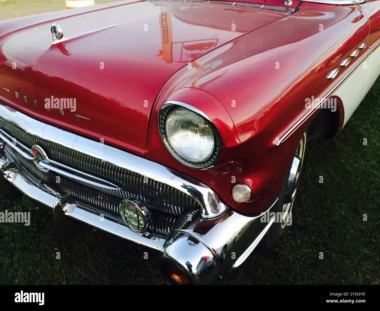 50s car grill -Fotos und -Bildmaterial in hoher Auflösung – Alamy