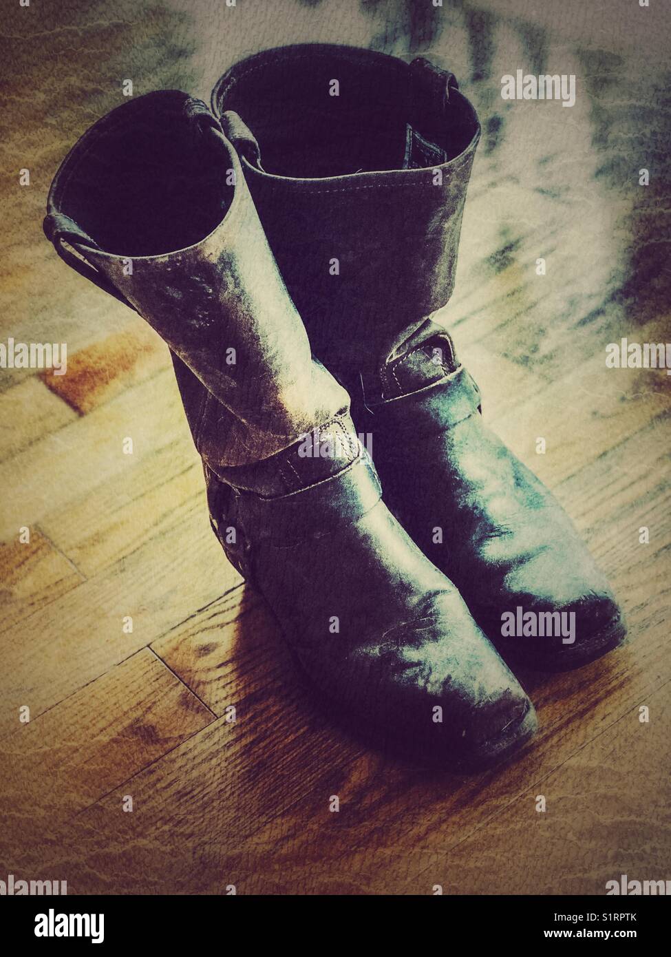 Cowgirl lederstiefel -Fotos und -Bildmaterial in hoher Auflösung – Alamy